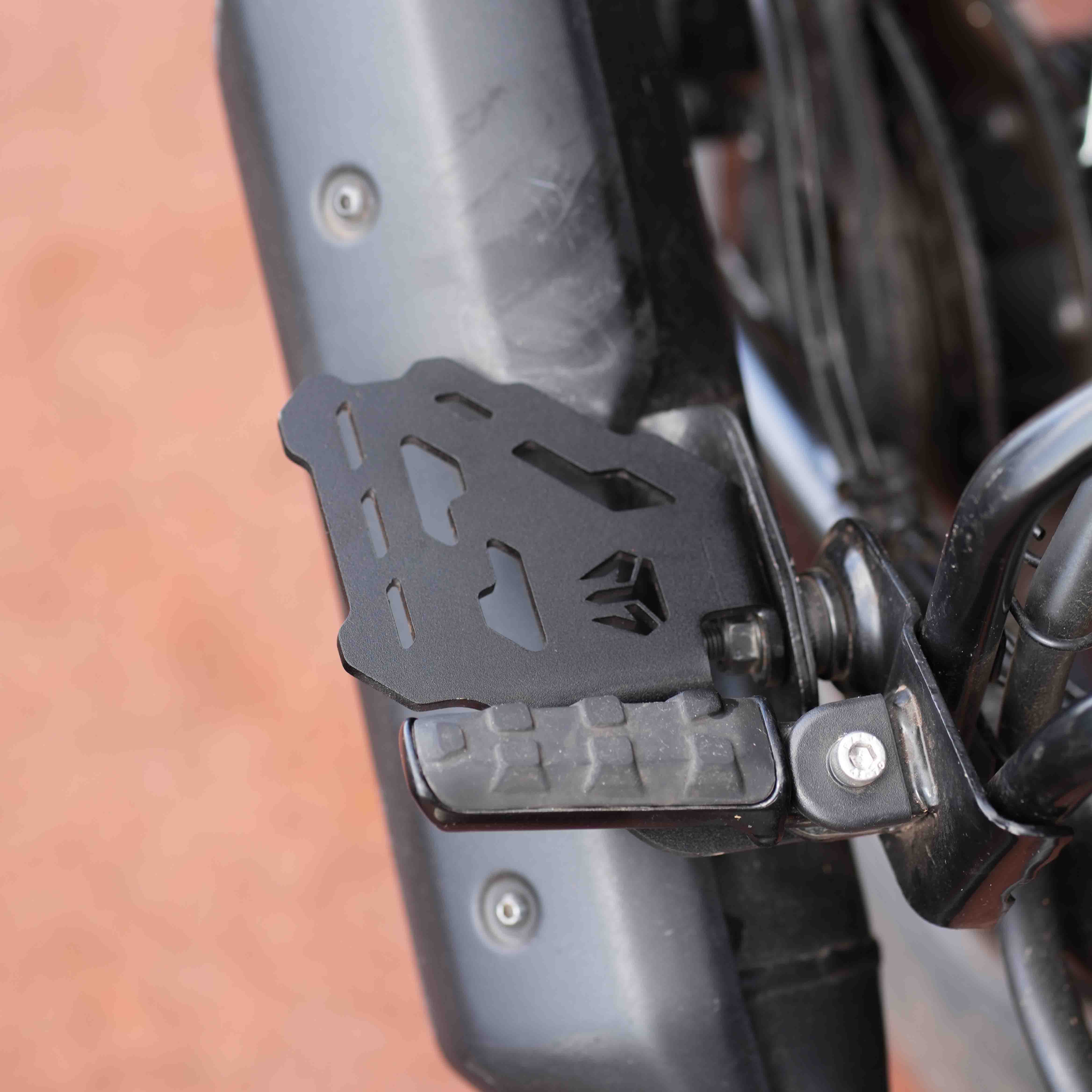 FOOT REST (SET) FOR YEZDI ADVENTURE – Moto Torque